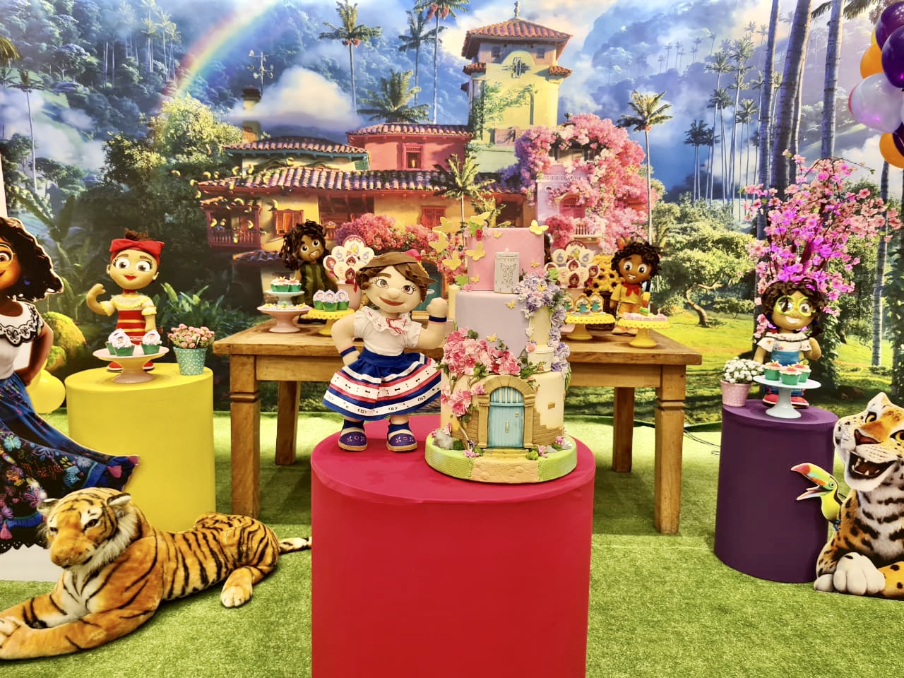 Encanto - Dreamland Buffet